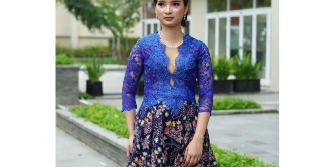 Model Baju Batik Modern Untuk Pesta Pernikahan - HOBINGEBLOG.COM