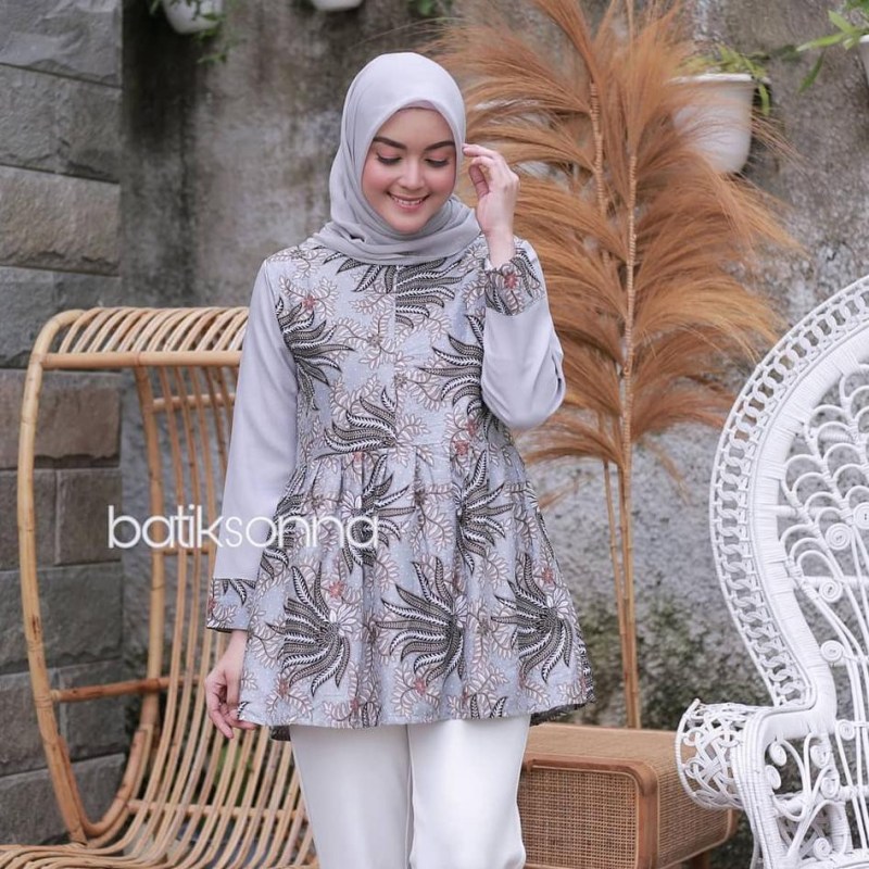 Model Baju Batik Wanita Untuk Kerja Kantor - HOBINGEBLOG.COM